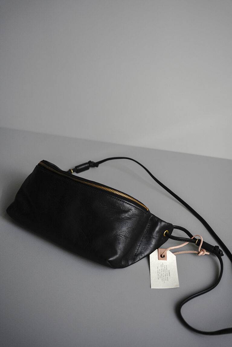 「SLOW」horse pit – fanny pack L | ANOTHER LOUNGE